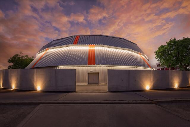 Hans-Lackner-Halle: Sporthalle Atzgersdorf nach Sanierung ...