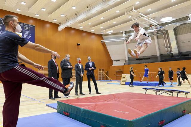 Hans-Lackner-Halle: Die sportlichen Atzgersdorfer bleiben in Bewegung ...