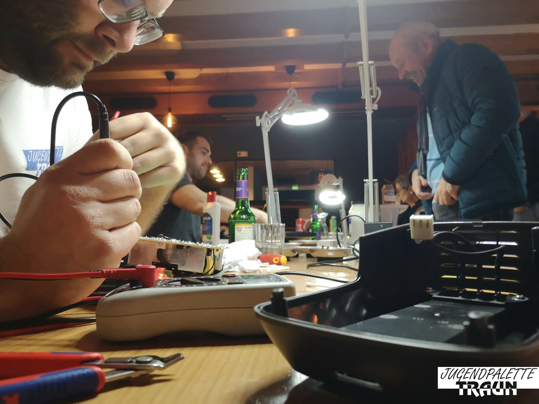 Jugendpalette: Das war das Repair Café im Februar 2023 - Linz-Land