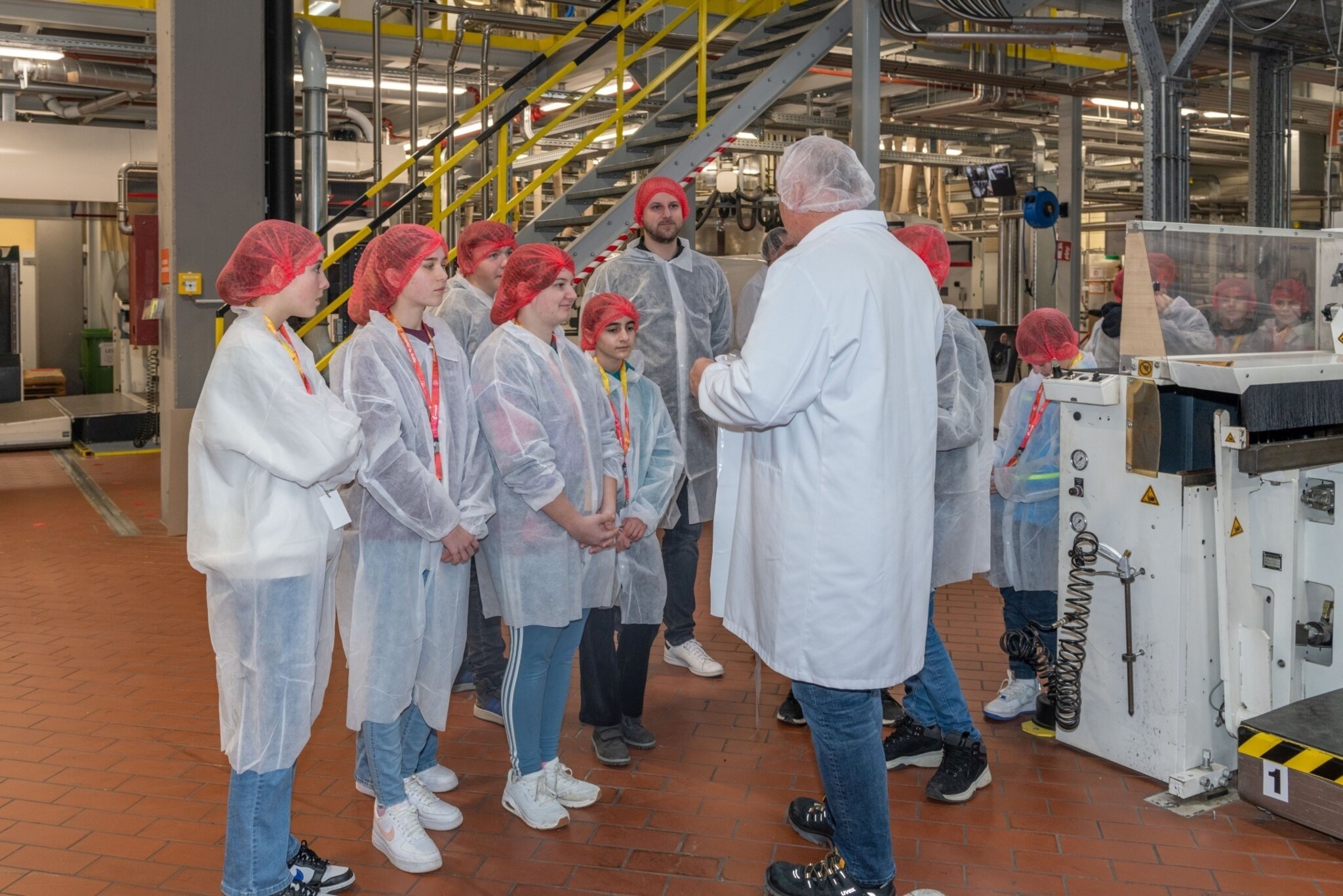 Projektwoche MS Weißkirchen: Vorträge, Workshops, Mondi-Besuch und Co ...