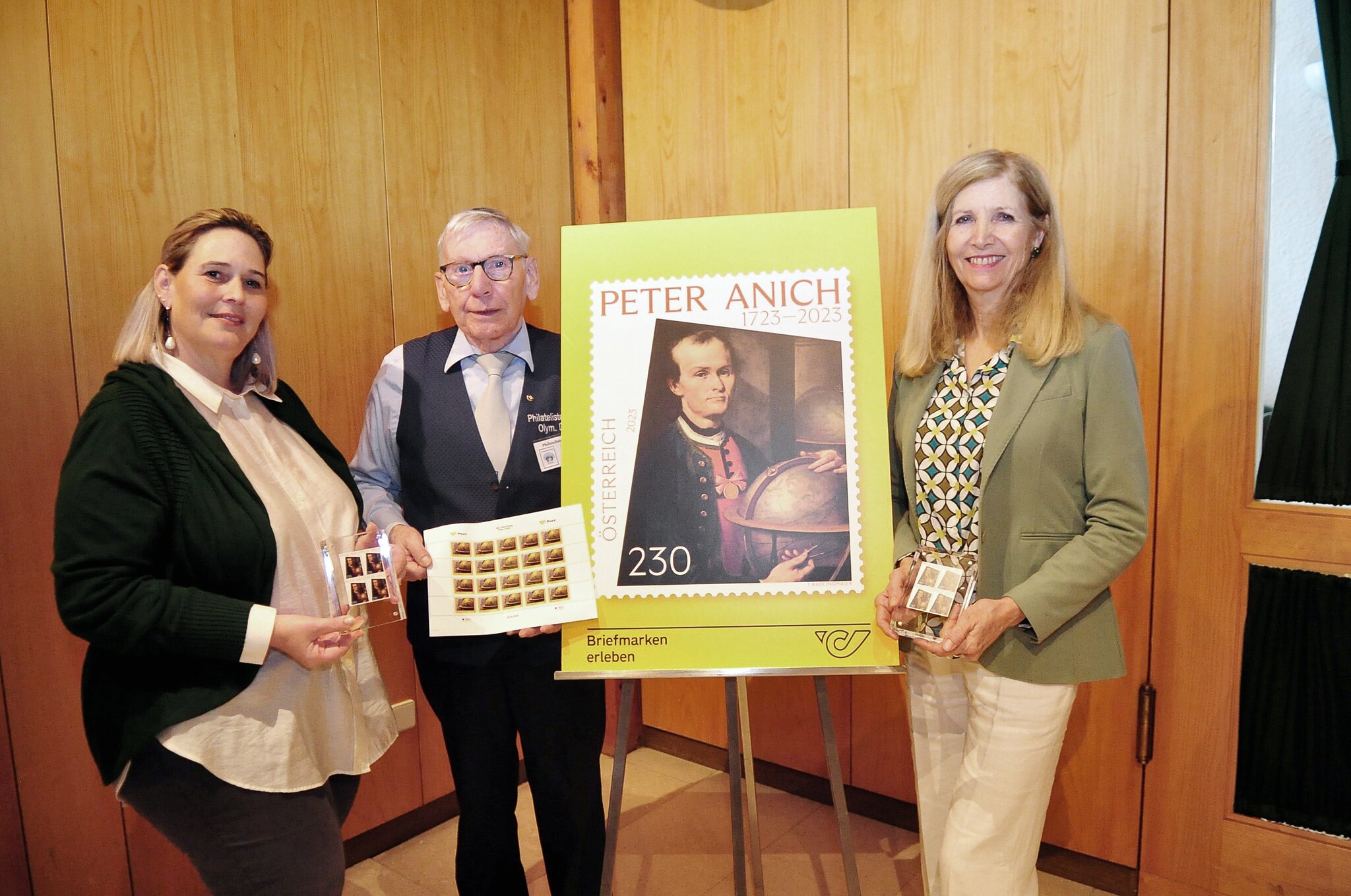 Feierstunde: Ein Festakt, eine Briefmarke und ein Peter-Anich-Ohrwurm ...