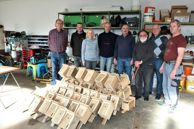 Naturschutz:: Die Berg- und Naturwächter von Gnas geben Nistkästen ab ...