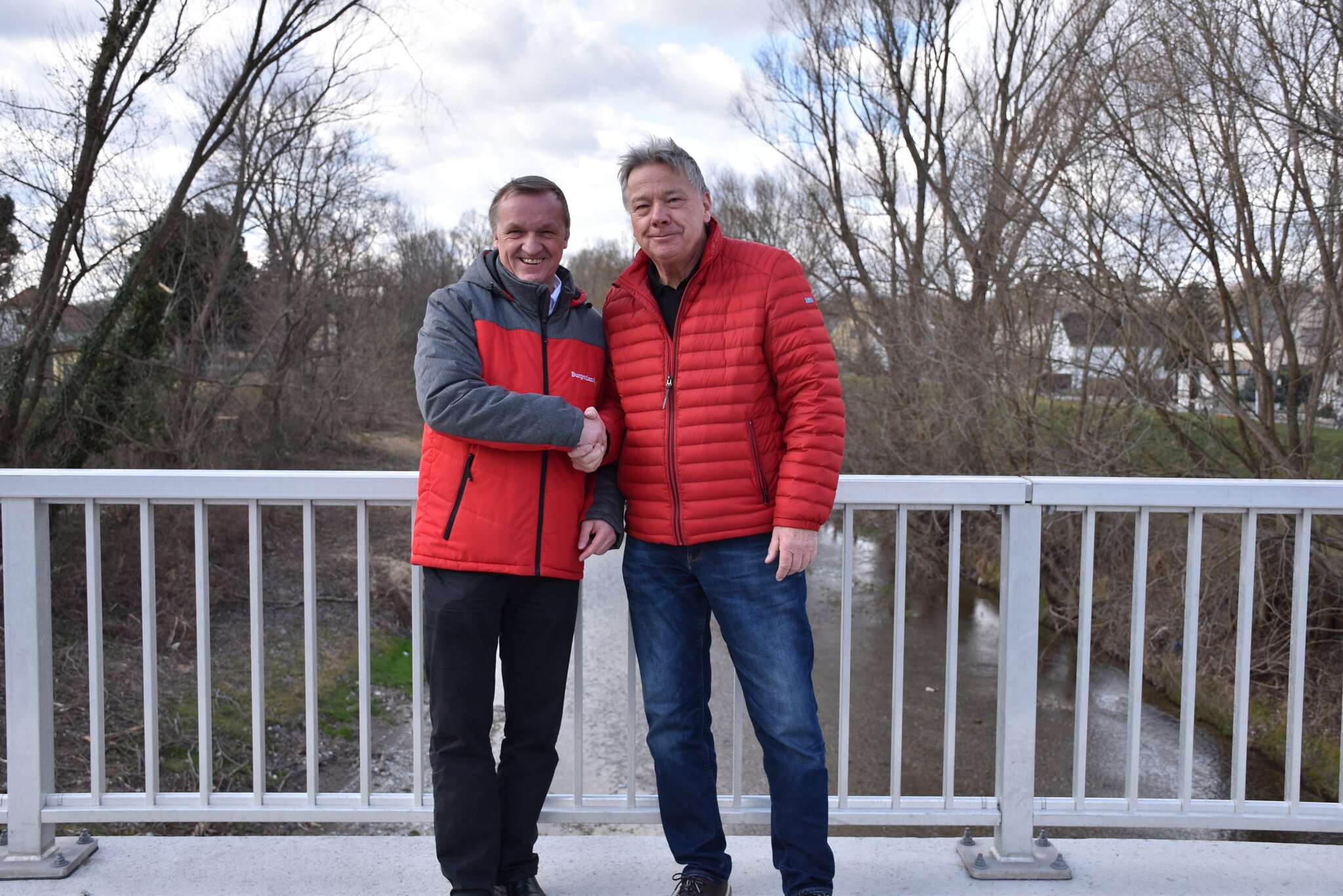 Sinkender Grundwasserpegel: Gewässer in Stadt und Land sind am Sand ...