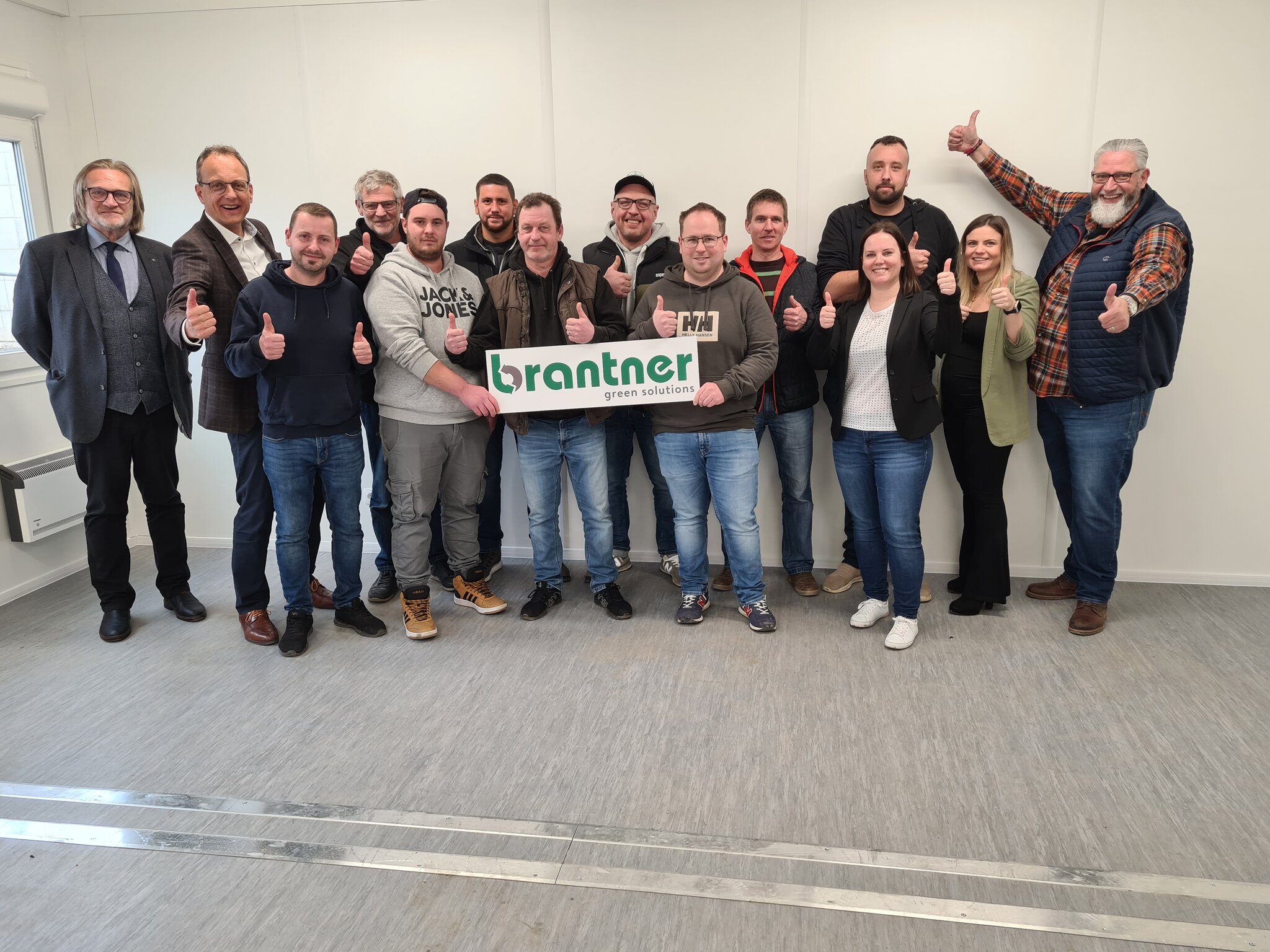 Top Ausbildung: 20 Brantner-Mitarbeiter schließen Prüfung zu ...