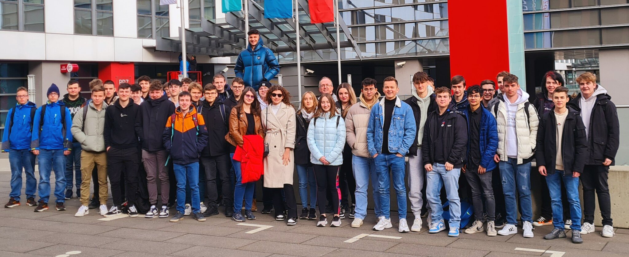 HTL Pinkafeld: Dritte Informatik-Klassen im Bundesrechenzentrum zu Gast ...