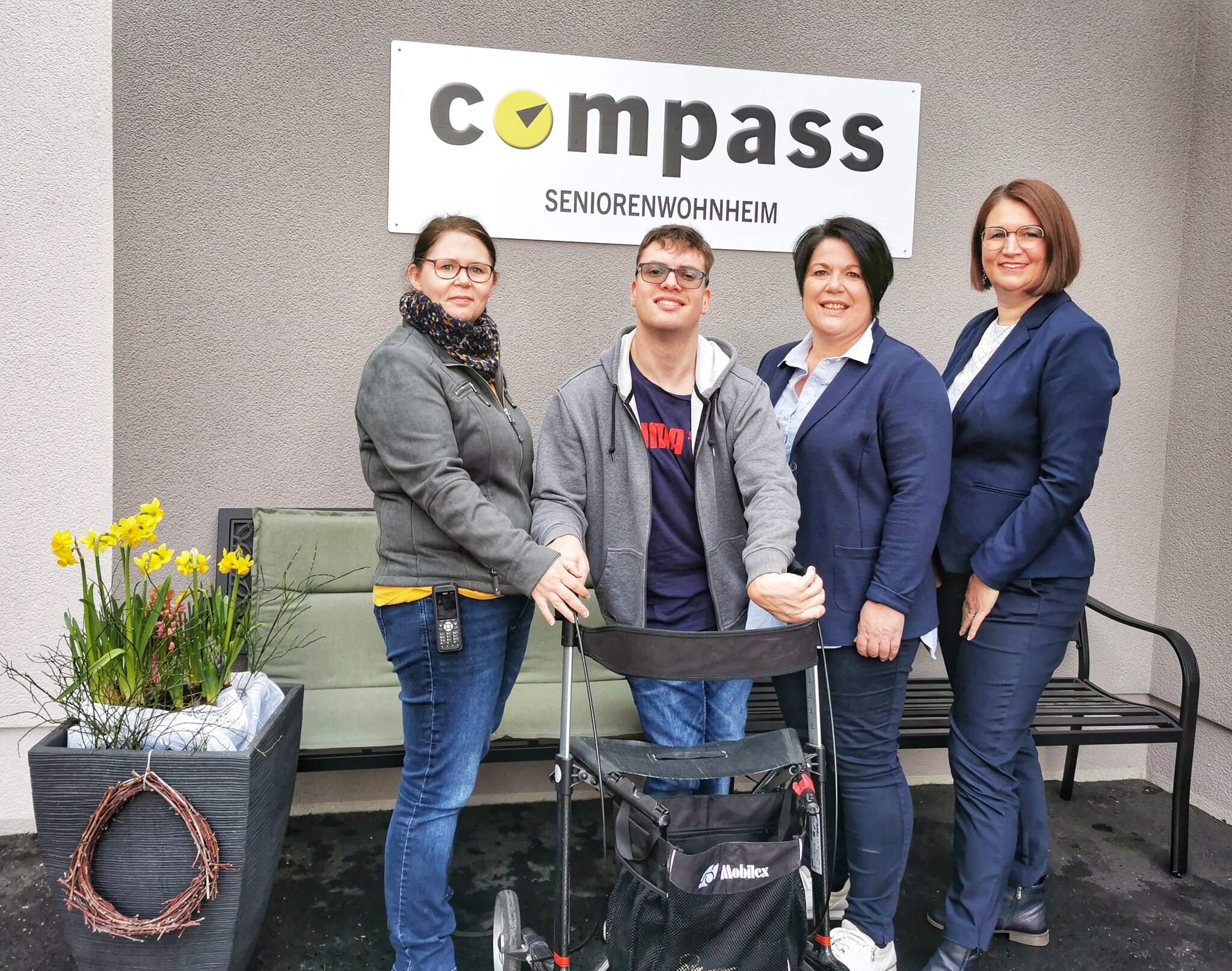 Compass-Mitarbeiter mit Handicap: Menschen pflegen, Integration leben ...