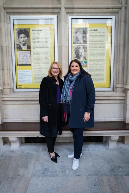 Frauentag Wien: Tafeln für Ruth Maier und Mira Lobe im Rathaus enthüllt ...