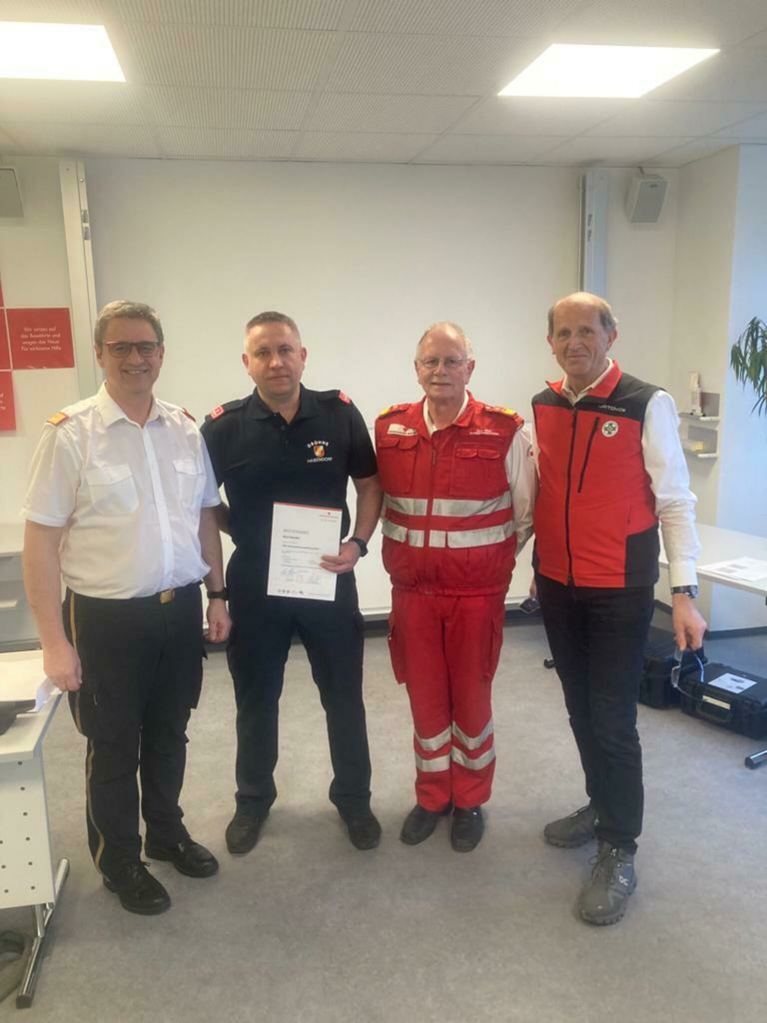 FF-Hasendorf: Drohnenpilot Karl Stacher absolviert Spezialausbildung ...