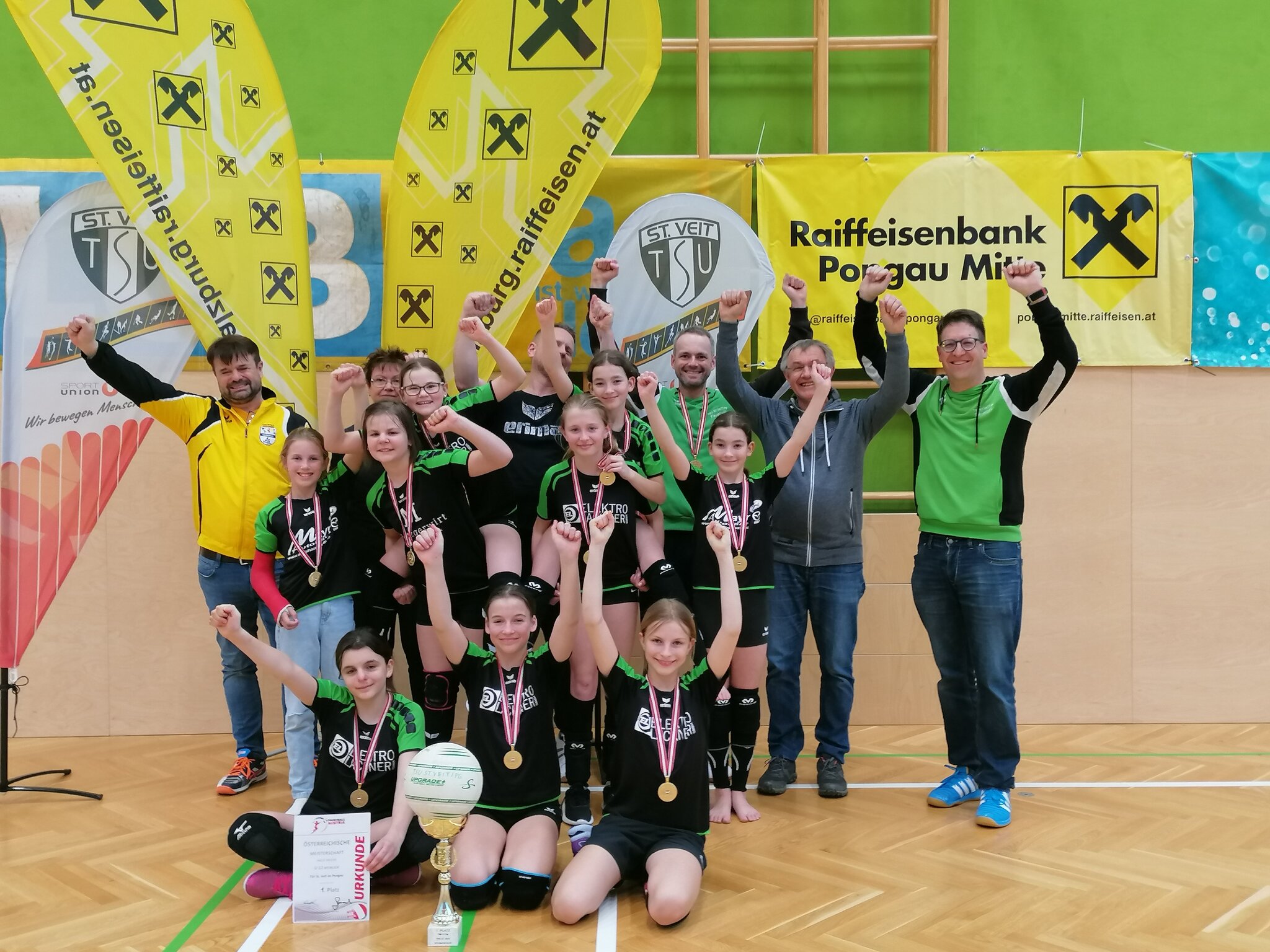 Faustball: Österreichs beste Fausballerinnen kommen aus St. Veit - Pongau