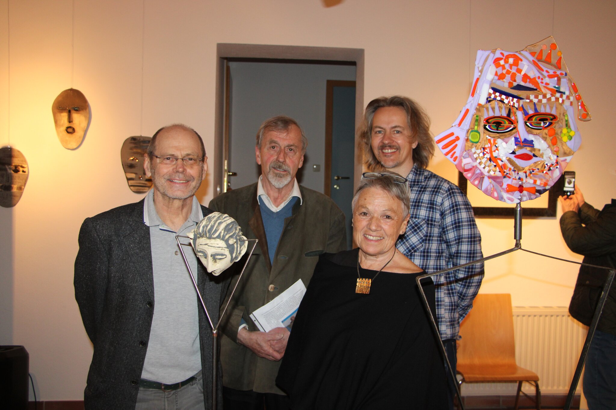 Vernissage: Eröffnung der Ausstellung "Standhaft" von Elisabeth Raunig ...