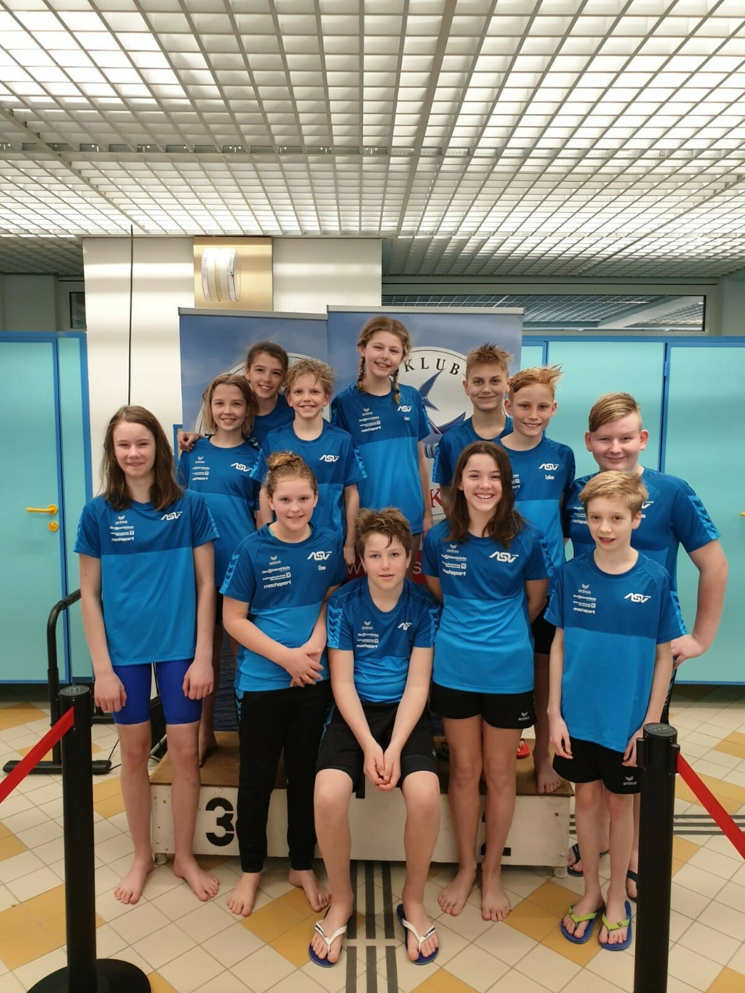 AST Sharks Trophy 2023: ASV Raiffeisen Linz Schwimmer:innen zeigten ...