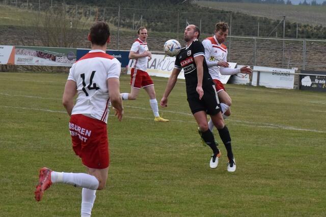 Fußball: St. Roman ließ Punkte in Natternbach - Schärding