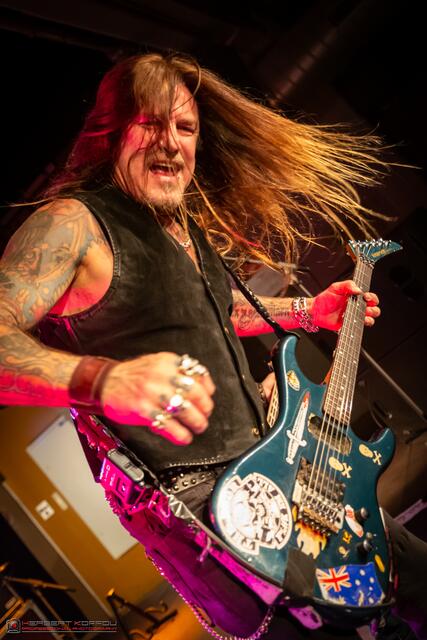 Konzert: "The Poor" lockte Hardrock-Fans in die Kulturfabrik Kufstein ...