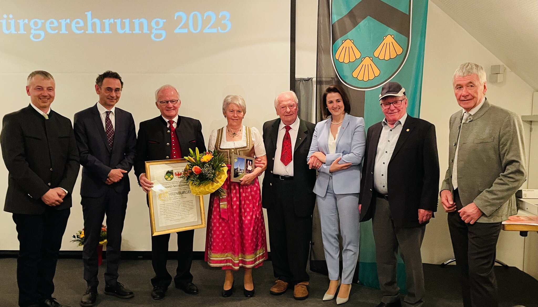 St. Jakob i. H. – Bürgerehrung: Leonhard Niedermoser neuer "Hauserer ...