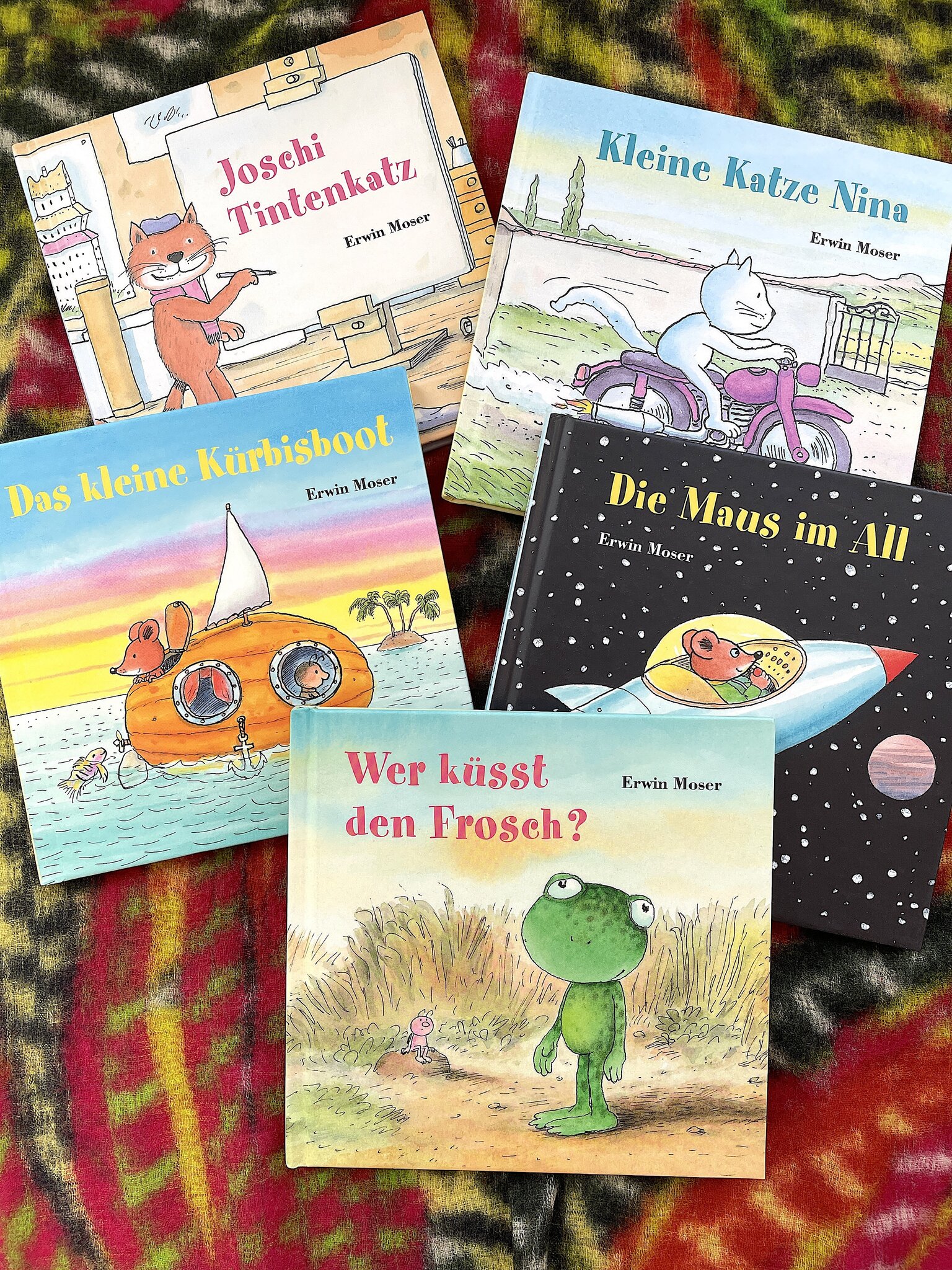 Buchtipp: Zur Ausstellung im Karikaturmuseum gibt es die Moser-Minis ...