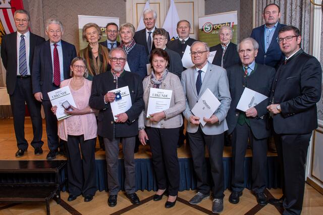 Seniorenbund Ried: Hohe Auszeichnungen für elf Funktionäre - Ried