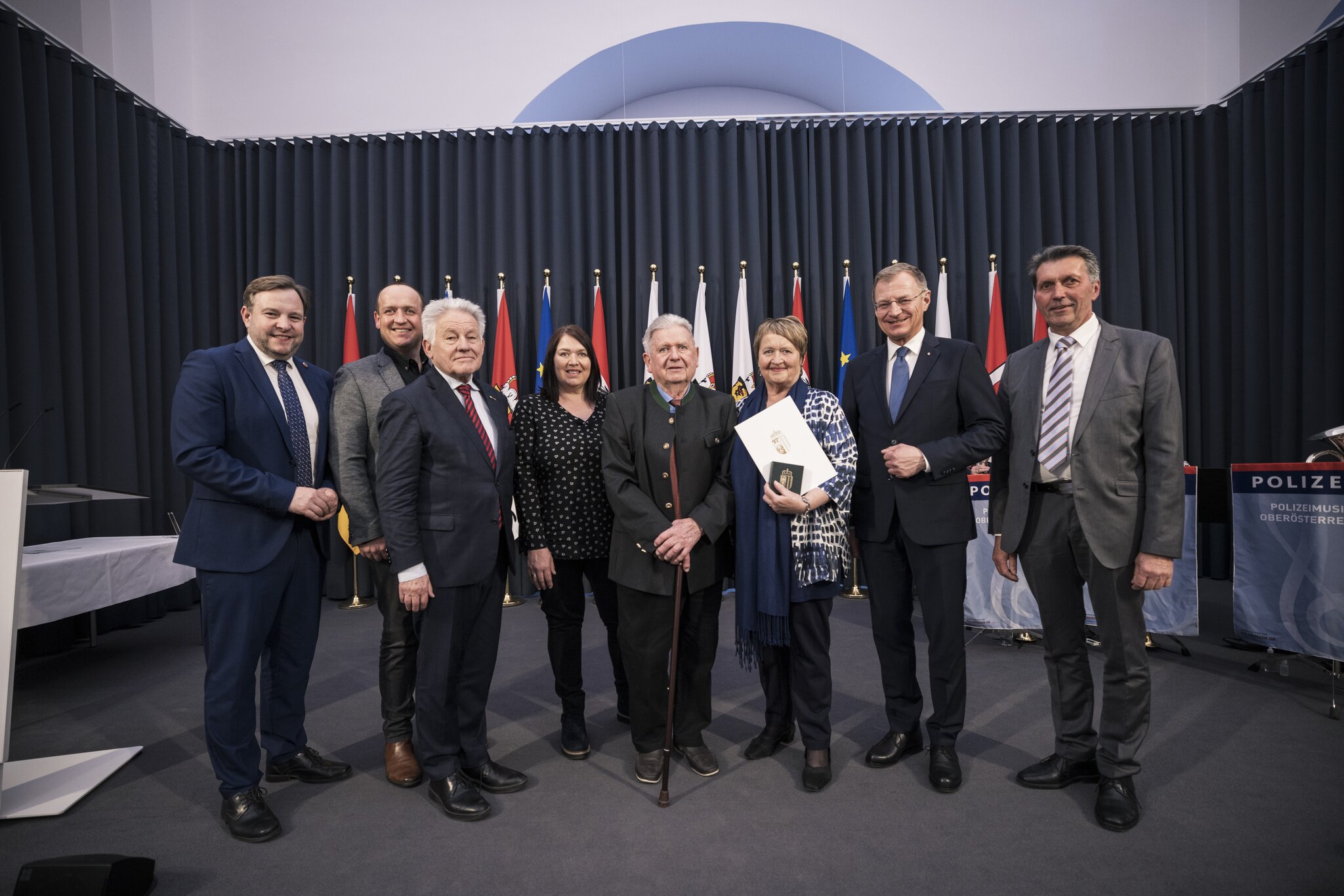 Auszeichnung des Landes OÖ: Stefanie Haslinger erhält Verdienstmedaille ...