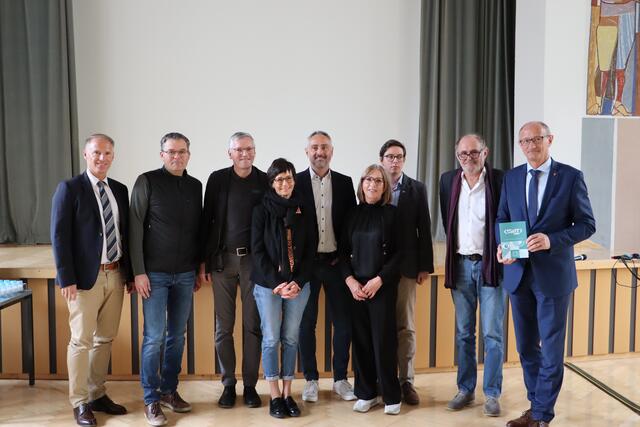 Gymnasium Landeck: "Spiel- und Experimentierraum" MINT-Lab Oberland ...