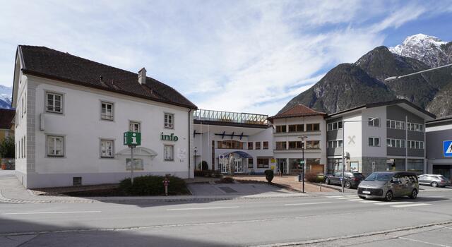 Neuer Begegnungsraum: Gemeindevorplatz wird zum neuen Zammer Dorfplatz ...