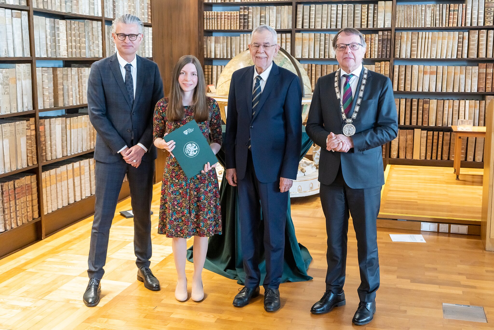 Promotion Sub Auspiciis Praesidentis: Ehrenring der Republik Österreich ...