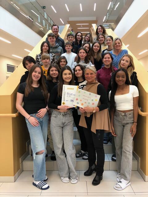 Bilingual Junior High School - Thema auf meinbezirk.at