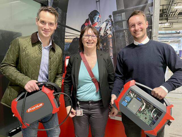 Betriebsbesichtigung: Junge Wirtschaft Wels bei Fronius in Sattledt ...