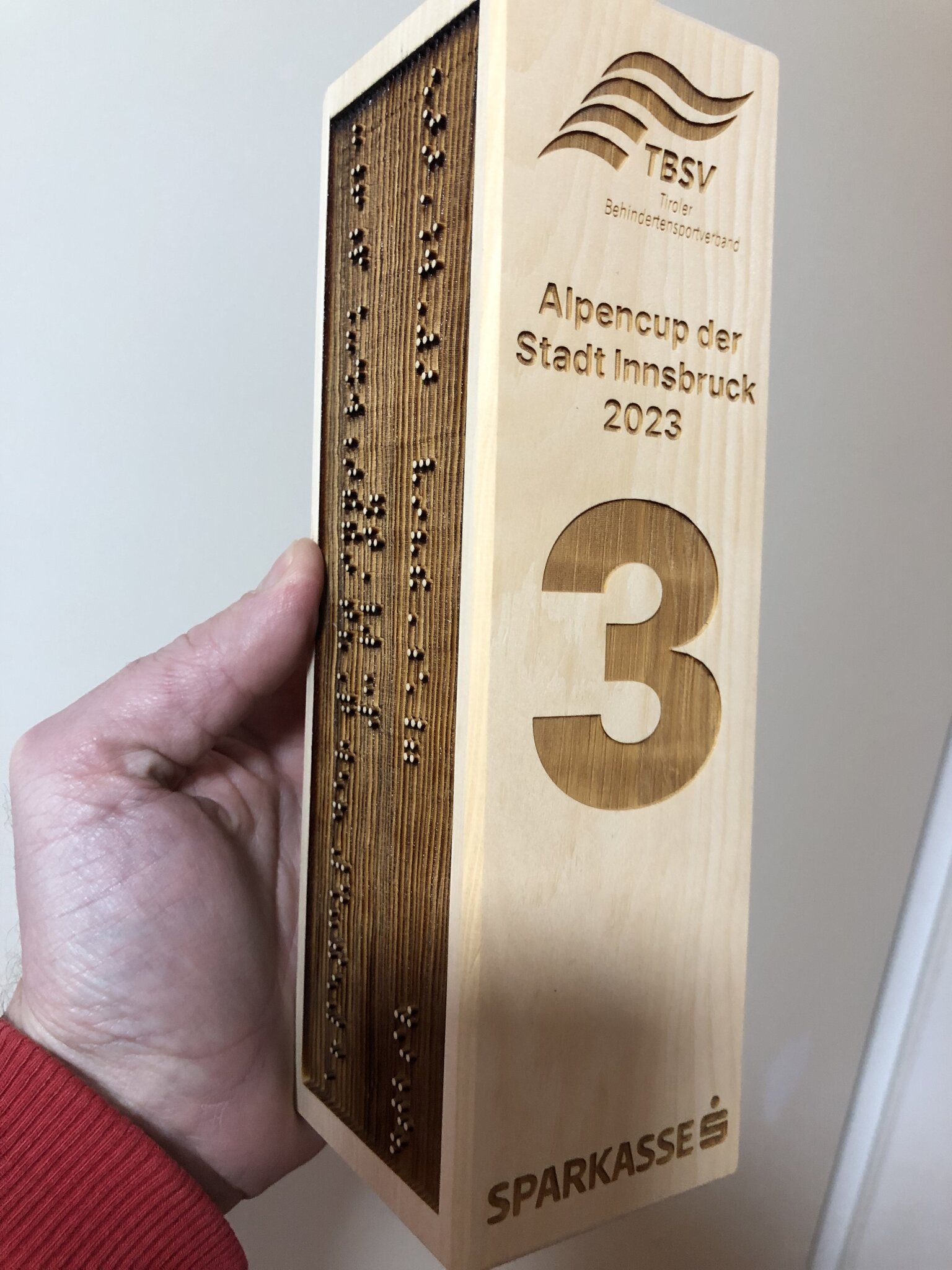 Meilenstein bei Trophäen für Blindensportler:innen: Erstmals Sieger ...