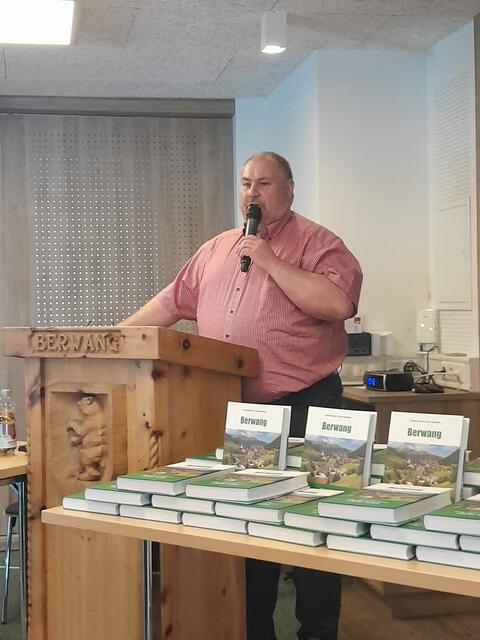 Neuerscheinung: Neues Buch über Berwang und seine Fraktionen - Reutte