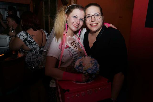 Steyr bei Nacht: Das war die Oster-Party im Hexenkessel Steyr - Steyr & Steyr Land