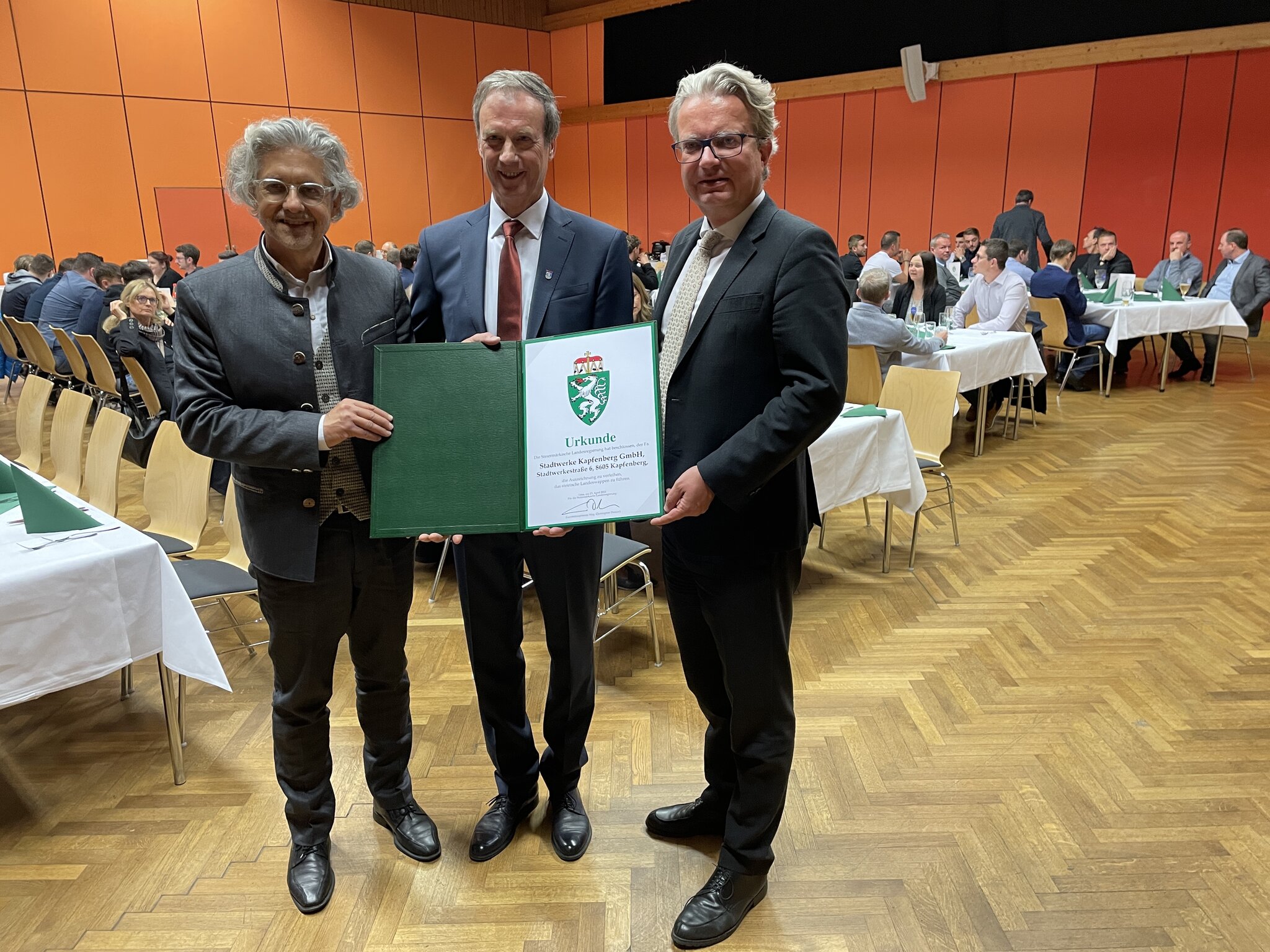 Stadt Kapfenberg: Landeswappen für die Stadtwerke Kapfenberg - Bruck an ...