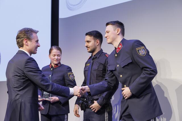 Sicherheitsverdienstpreis: Diese Teams der Wiener Polizei haben ...