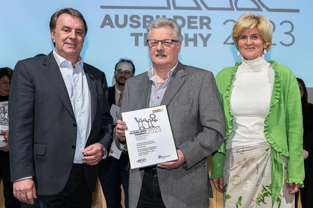 Ausbildertrophy: Busatis in Purgstall mit der besten Ausbildung im Land ...