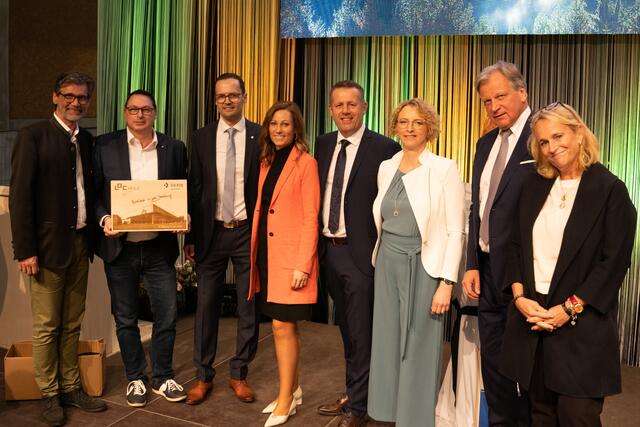 Arbing: Riesenandrang herrschte beim Eröffnungsfest von LOC Holz - Perg