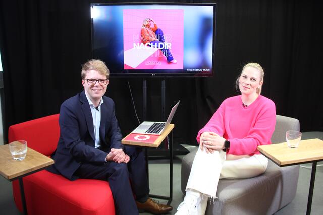 Im Talk: Newcomerin Emma-Mo präsentiert aktuelle Single „Nach Dir ...