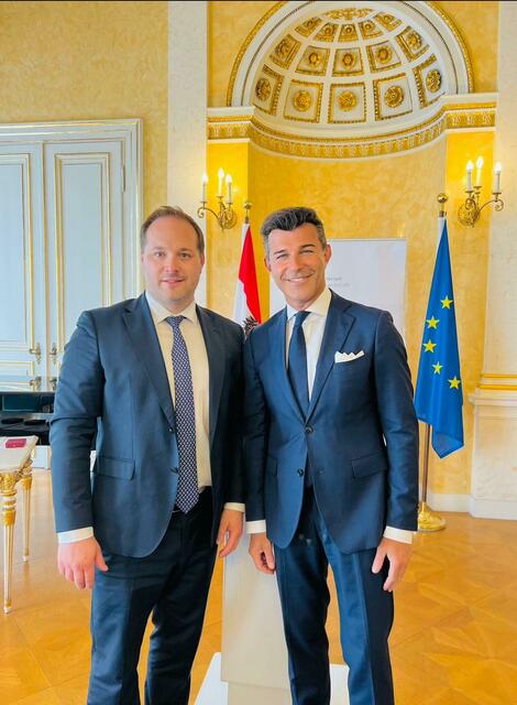 Ehrenzeichen für Verdienste: Auszeichnungen für Döblinger Top-Urologen ...