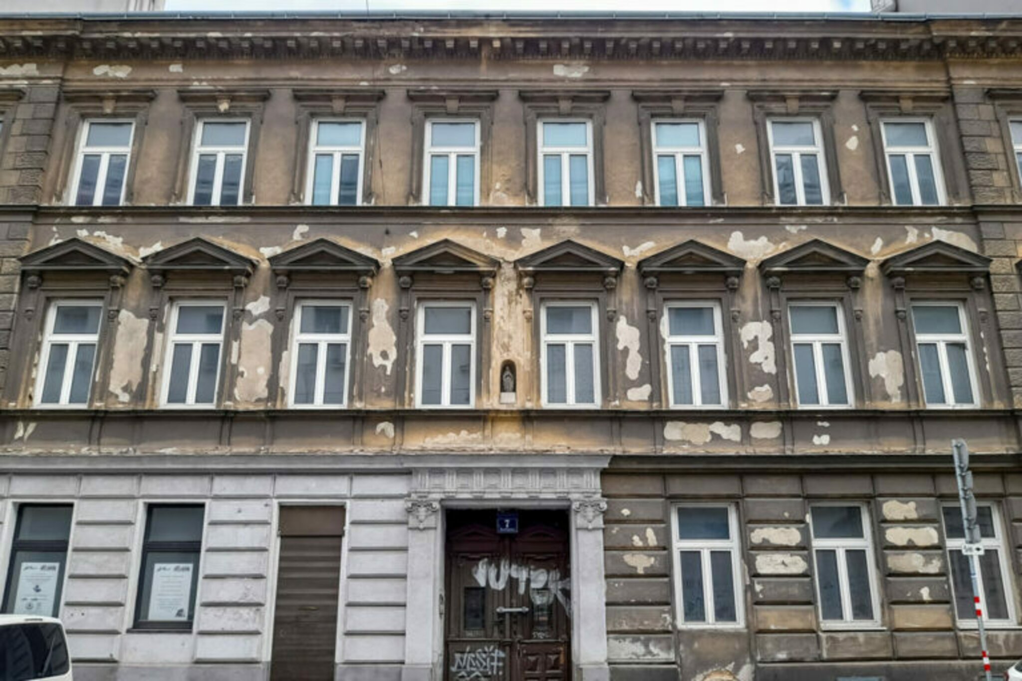 Simmering: Große Aufregung um den Altbau-Abriss in der Hauffgasse ...