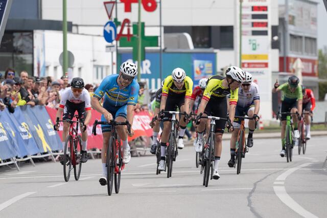 Jaka Primozic gewinnt das 61. Raiffeisen-Kirschblütenrennen 2023 - Wels ...