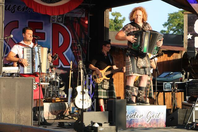 Hitpotenzial: "Wenn die Sunn wieder scheint" – neuer Lauser-Song - Weiz