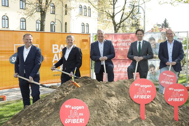 Baustart: Spatenstich für Glasfaserausbau in St. Veit und Straß - Leibnitz
