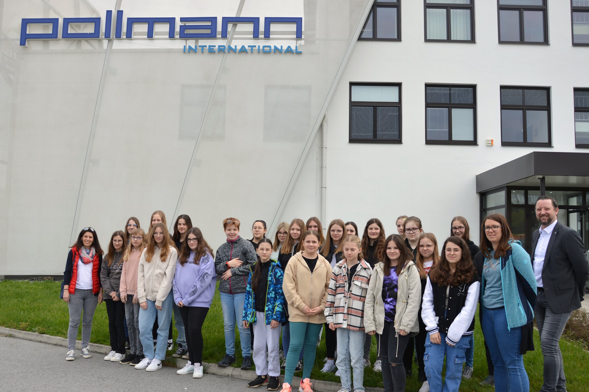 Girl's Day bei Pollmann: Junge Frauen für technische Berufe begeistern ...