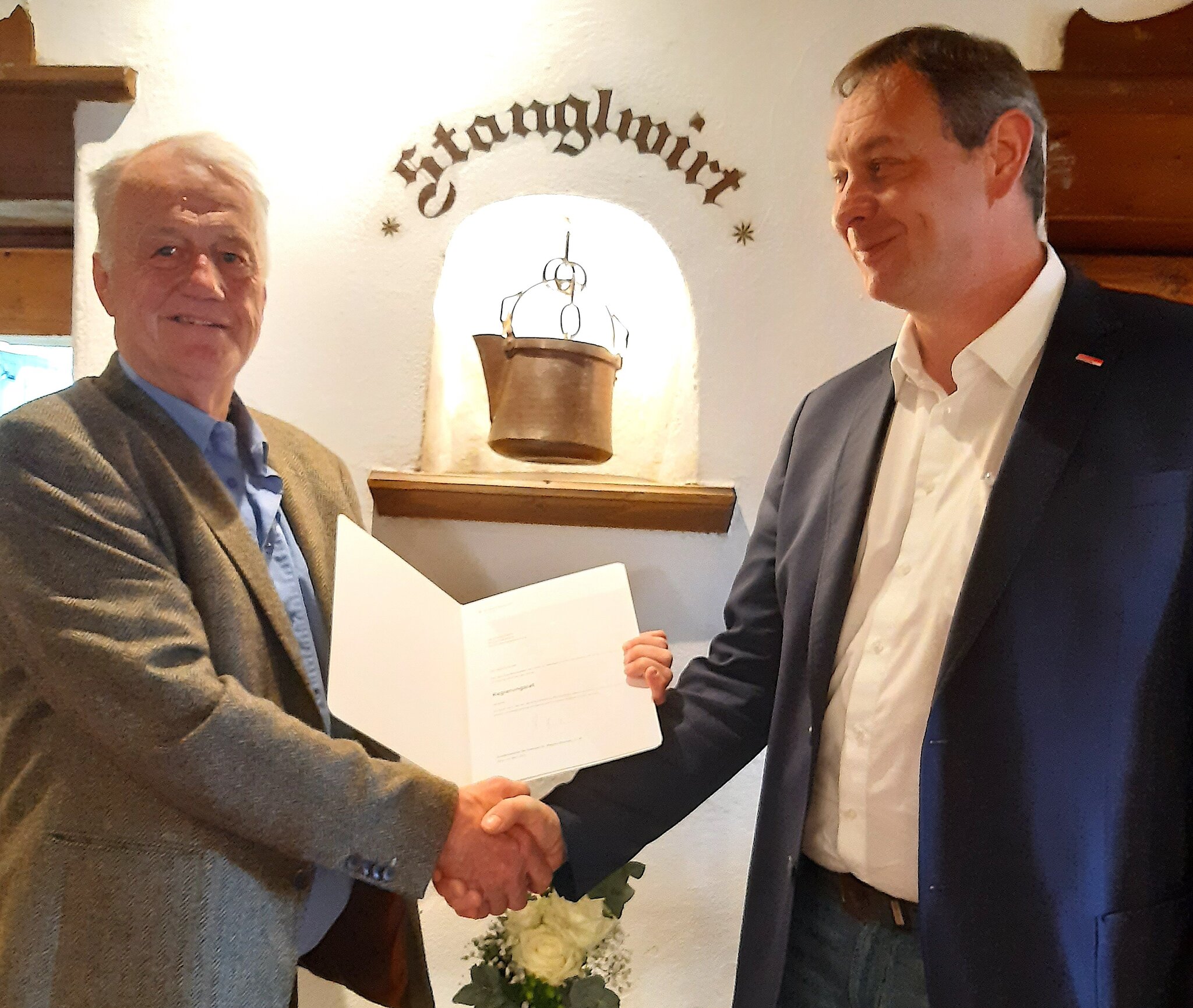 Titelverleihung in Going: Michael Widmann ist nun "Regierungsrat" - Kitzbühel