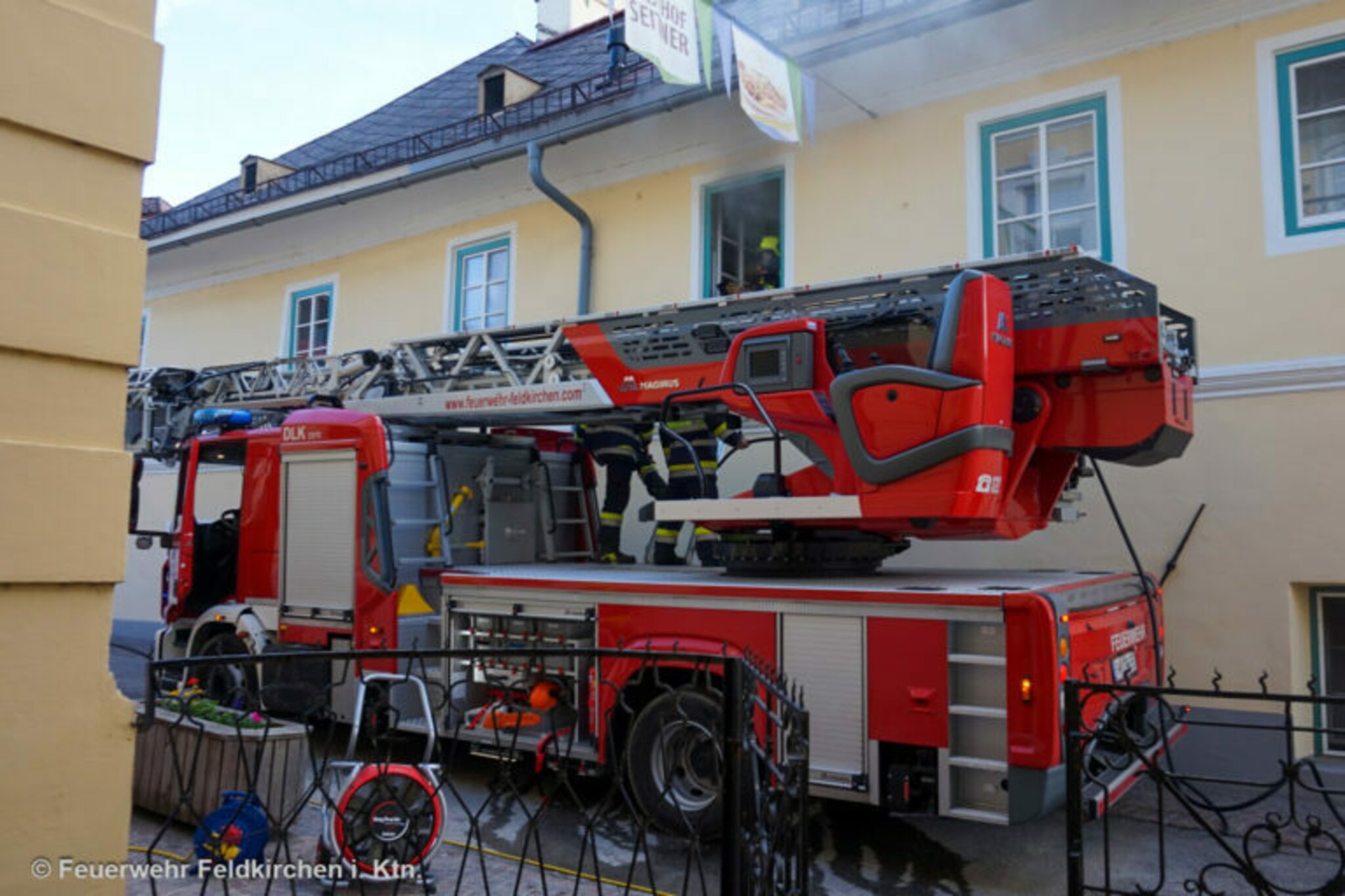 Am Sonntag in Feldkirchen: Größerer Schaden bei Zimmerbrand verhindert ...