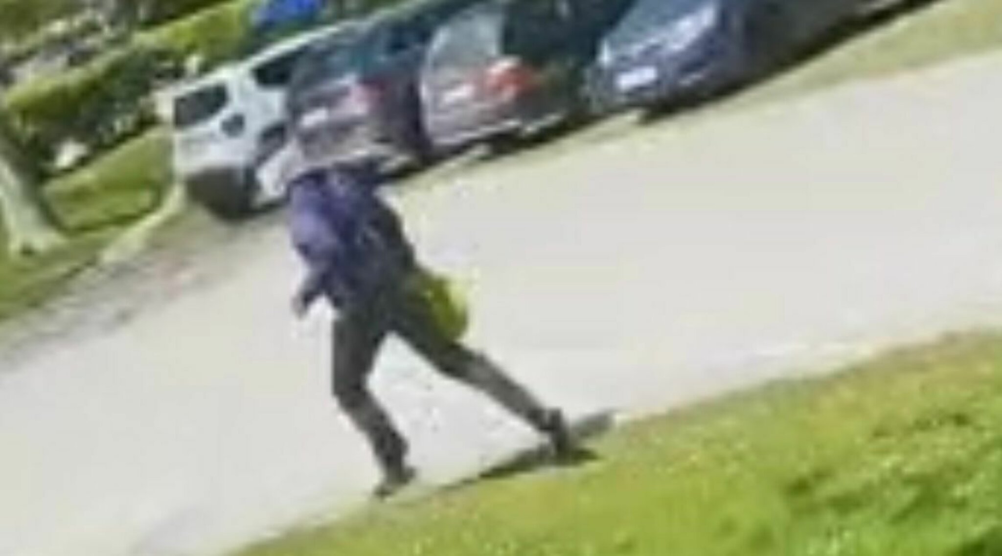 "Linksextreme raus": Vermummte Personen auf Gelände von Uni Klagenfurt ...