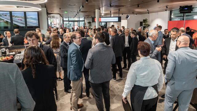 Eröffnungsfeier: 10 Millionen Euro: Palfinger investiert in Standort ...