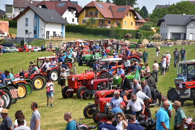 Pfingstkirtag mit Jodel-Weltmeister: Standler, Oldtimer, Kulinarik ...