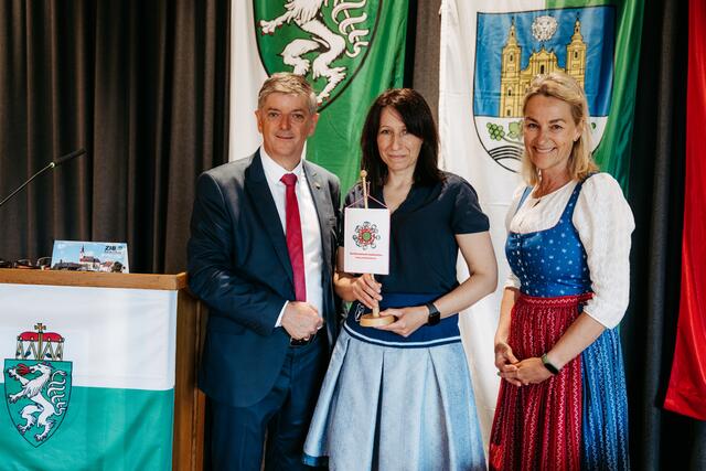 ZIB Nikolai Eröffnung: Das "Zentrum im Berg" Nikolai glänzt jetzt grün ...