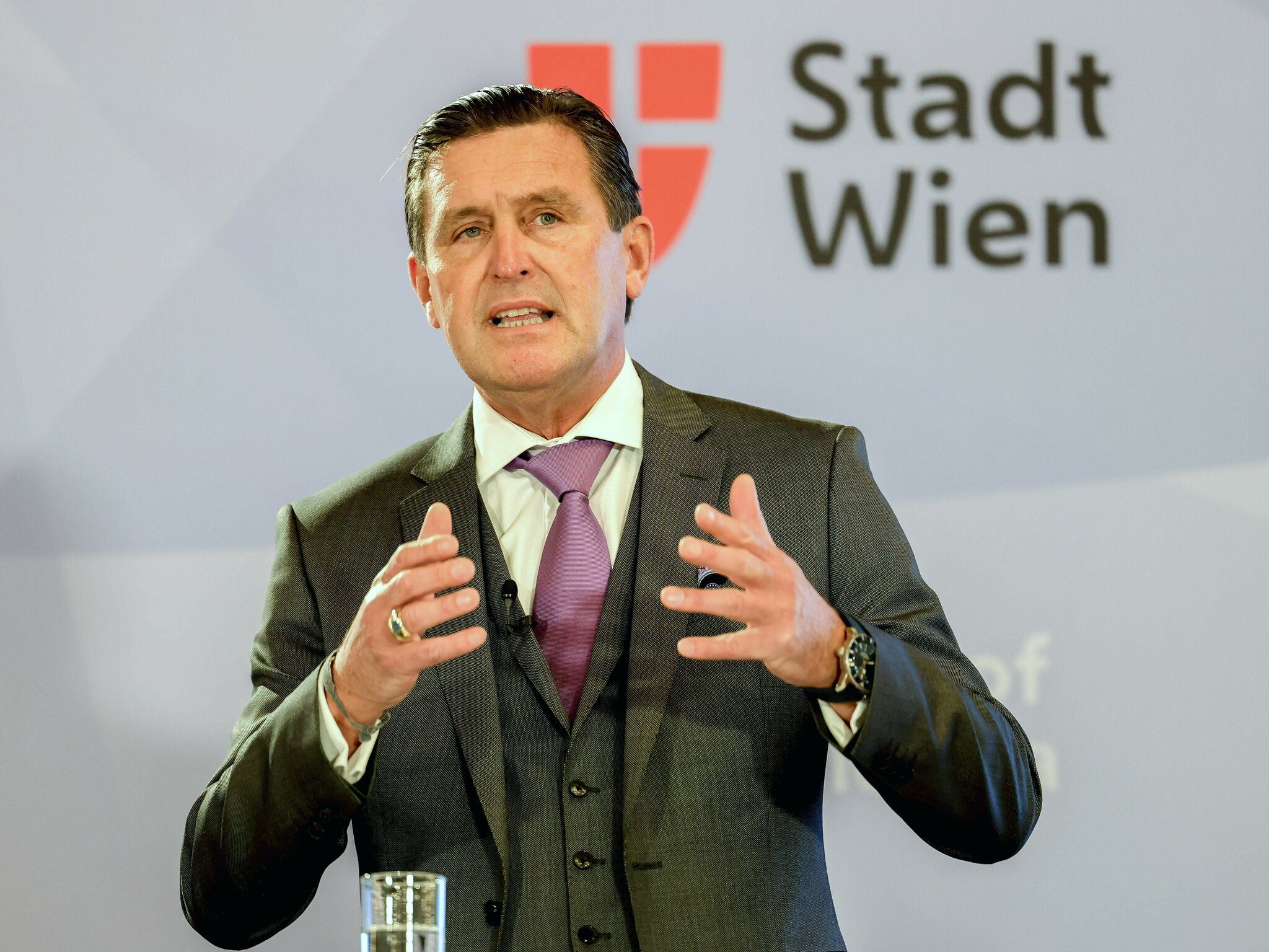 Peter Hanke: Wiener Stadtrat wirft Bund falsche Wirtschaftspolitik vor - Wien