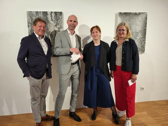 Leute: Vernissage Veronika Suschnig in der galeriekrems - Krems