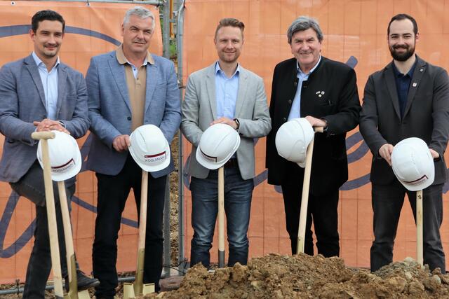 Fertigstellung Herbst 2024: Spatenstich für 36 geförderte Wohnungen in ...