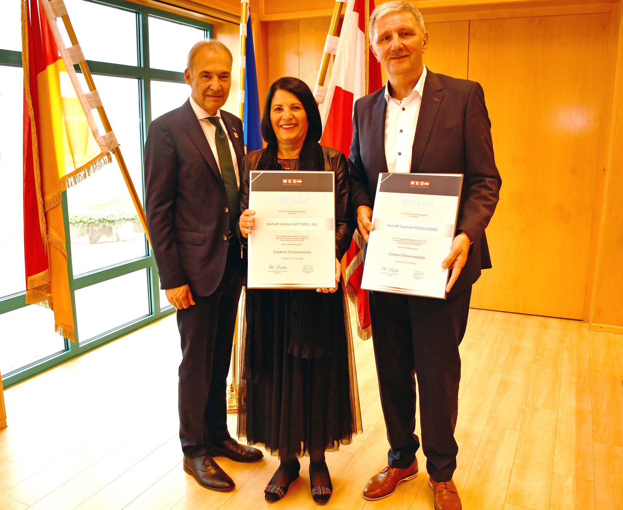 Ehrung: Goldene Ehrenmedaille für Andrea Gottweis und Siegfried ...